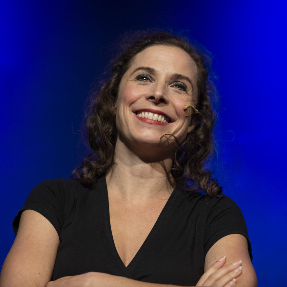 Katalyn Huehnerfeld – Die Website der Kabarettistin und Schauspielerin ...